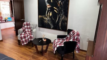 Suíte família, 1 cama Queen e sofá-cama, varanda | 1 quarto, cortinas blackout, ferros/tábuas de passar roupa