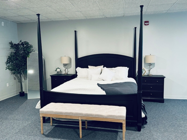 The Woods Suite #310 Free Arcade, Movie Theater, Patio Area, Playground And More - Michigan