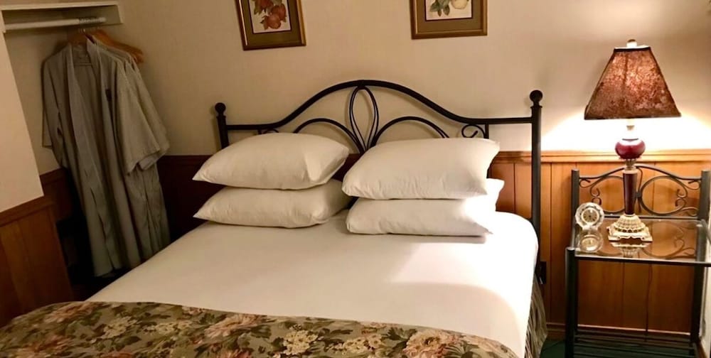 Ranch House Studio Romantic Getaway in Texas with Optional Fun Ranch ...