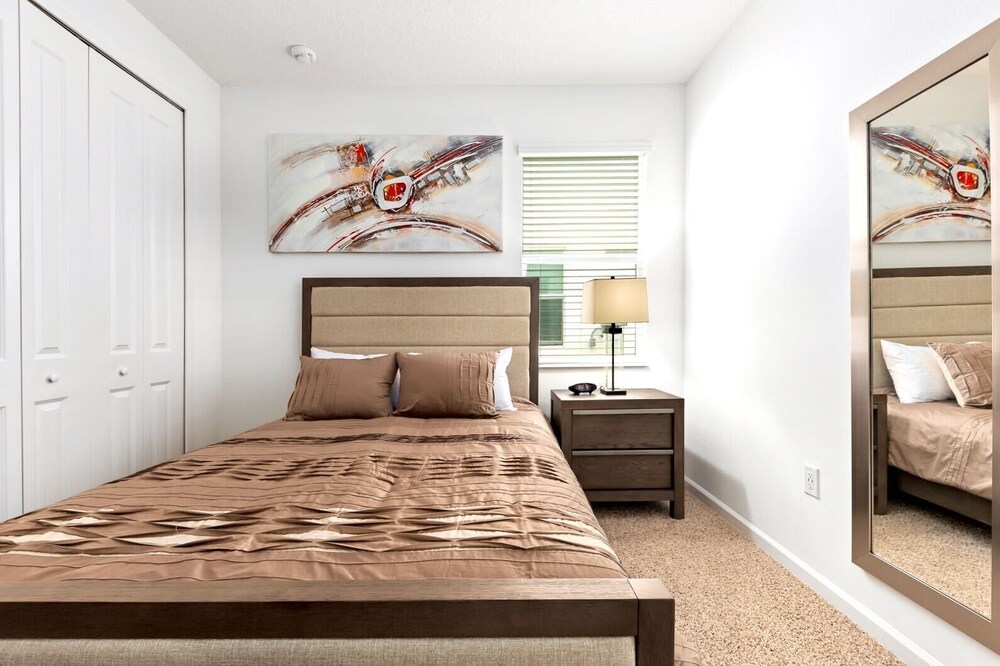 20 Guest Family Mansion At Sonoma Resort - Kissimmee, FL