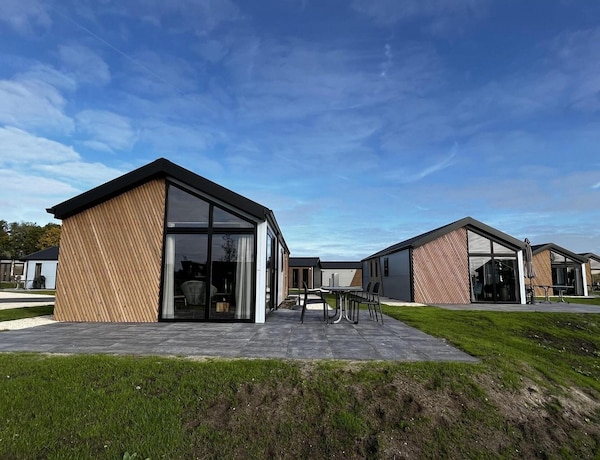 Modern Chalet 5 Km From Kampen - Kampen, Netherlands