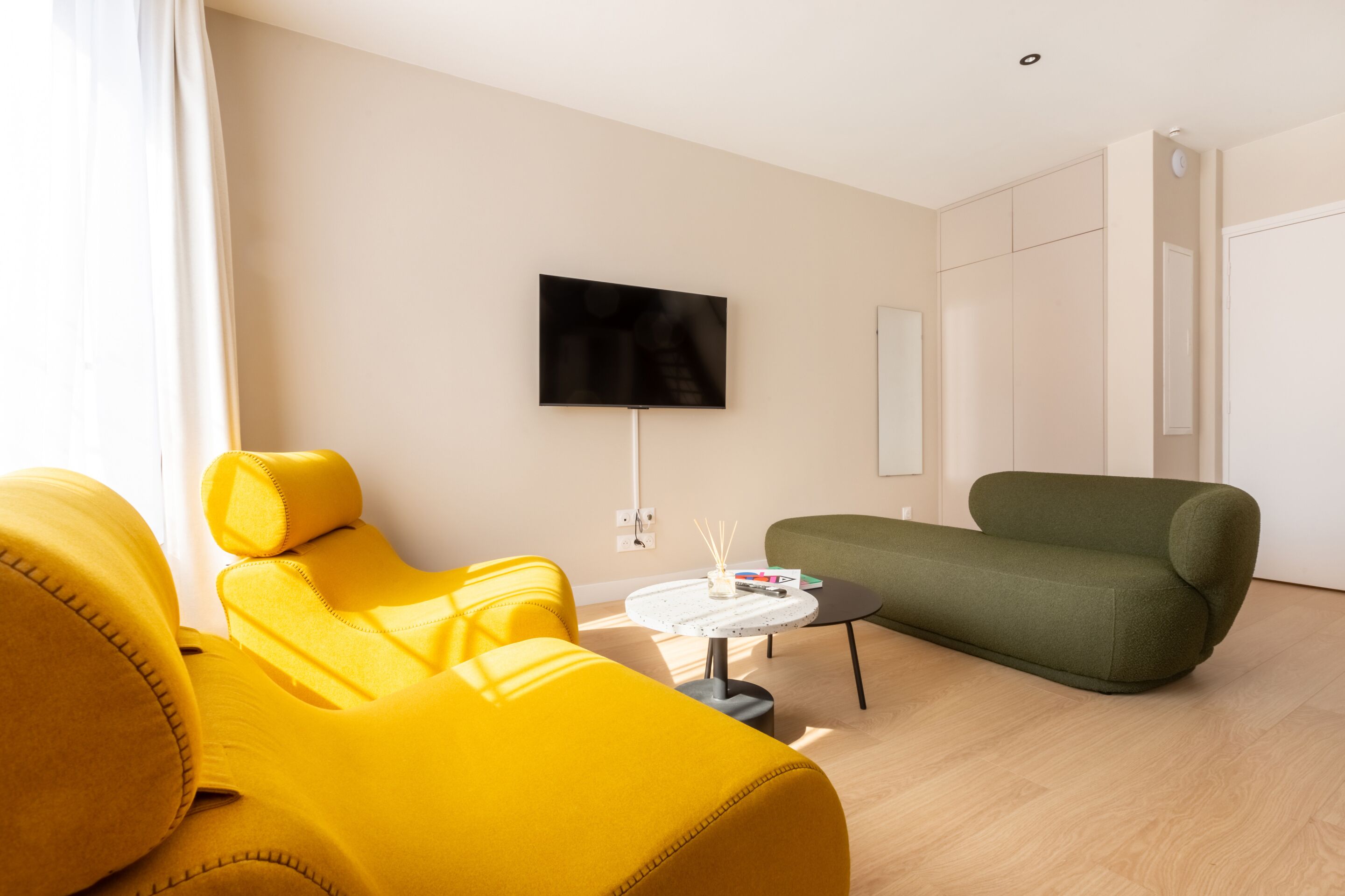 2 Bedroom Apartments, Ideal For Groups & Families - Lille