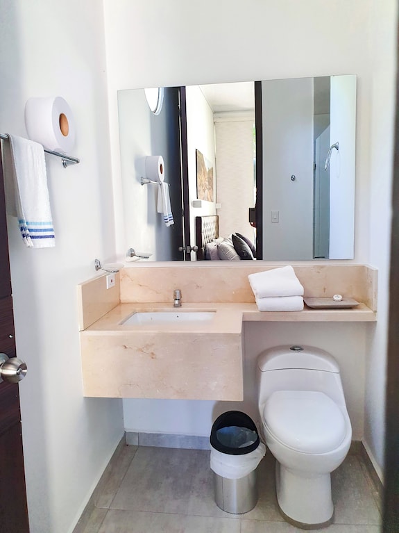 Deluxe Triple Con Balcon - Curití