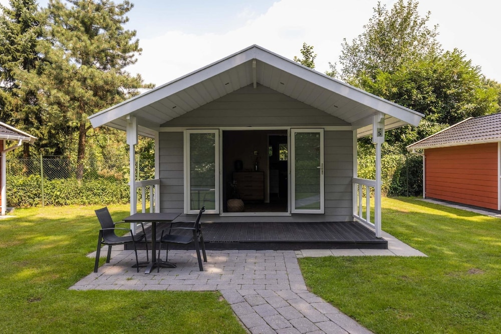 Cozy Tiny House With A Nice Terrace Near Eindhoven - Oirschot
