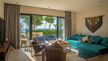 Apartamento Exclusivo, 2 quartos, terraço, vista para o mar (Antal 02) | Sala de estar | Smart TV, Netflix, serviços de streaming, escritórios