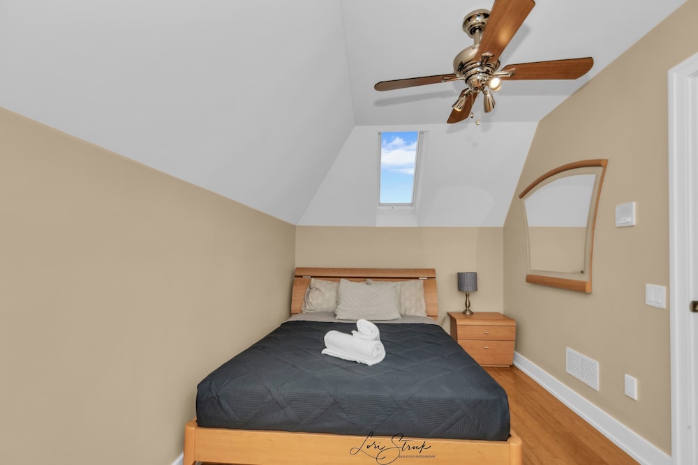 Mokena Manor: Luxury Living - Your Elite Escape! - Orland Park, IL