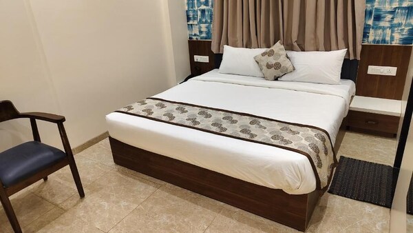 Hotel Suvarnam Residency - Ahmednagar