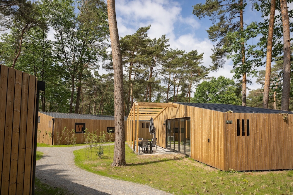 Modern Chalet With Two Bathrooms, On A Holiday Park, 12 Km. From Eindhoven - Helmond