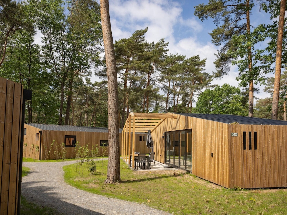 Modern Chalet With Two Bathrooms, On A Holiday Park, 12 Km. From Eindhoven - Helmond