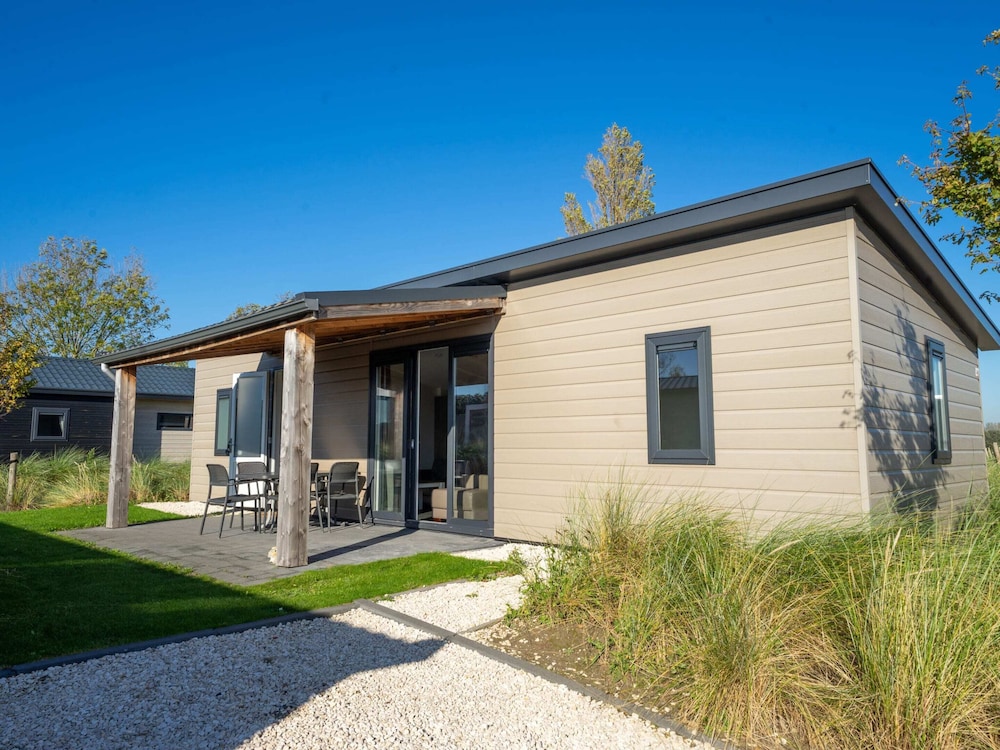 Nice Chalet With Dishwasher, 4.5 Km. From Rockanje - Hellevoetsluis