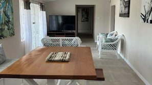 Casa, 3 quartos, terraço, vista para o jardim | Comodidade do quarto