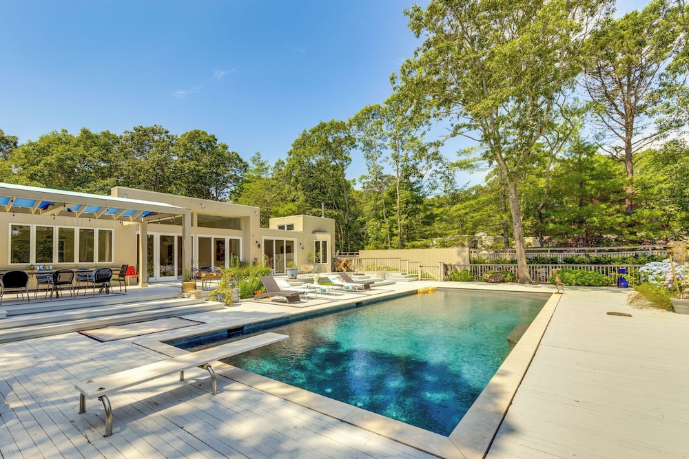 Hamptons Home W/ Private Pool, 1 Mi To Beach! - East Hampton, NY