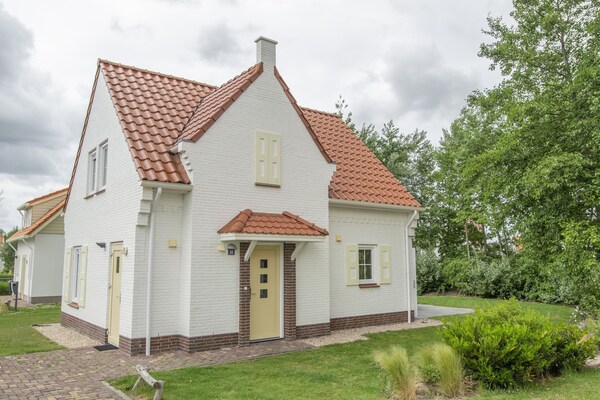 Villa In Cadzand-bad Near North Sea Shore - Knokke-Heist
