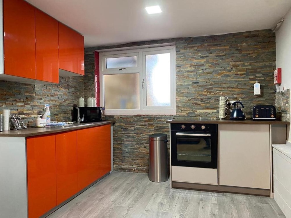 Cozy Birmingham Apartment Retreat - Hall Green - Birmingham