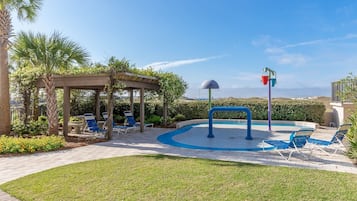 Apartamento em Condomínio Fechado, 3 quartos | Piscina | Piscina interior, piscina exterior