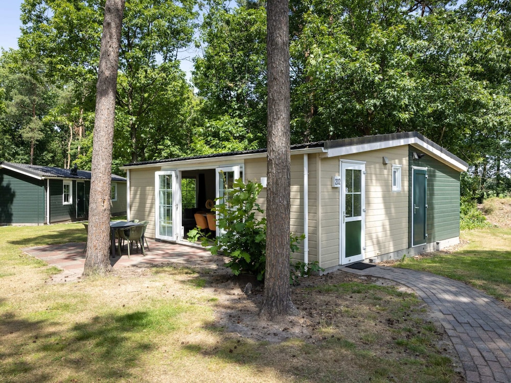 Nice Chalet In A Car-free Park - Helmond