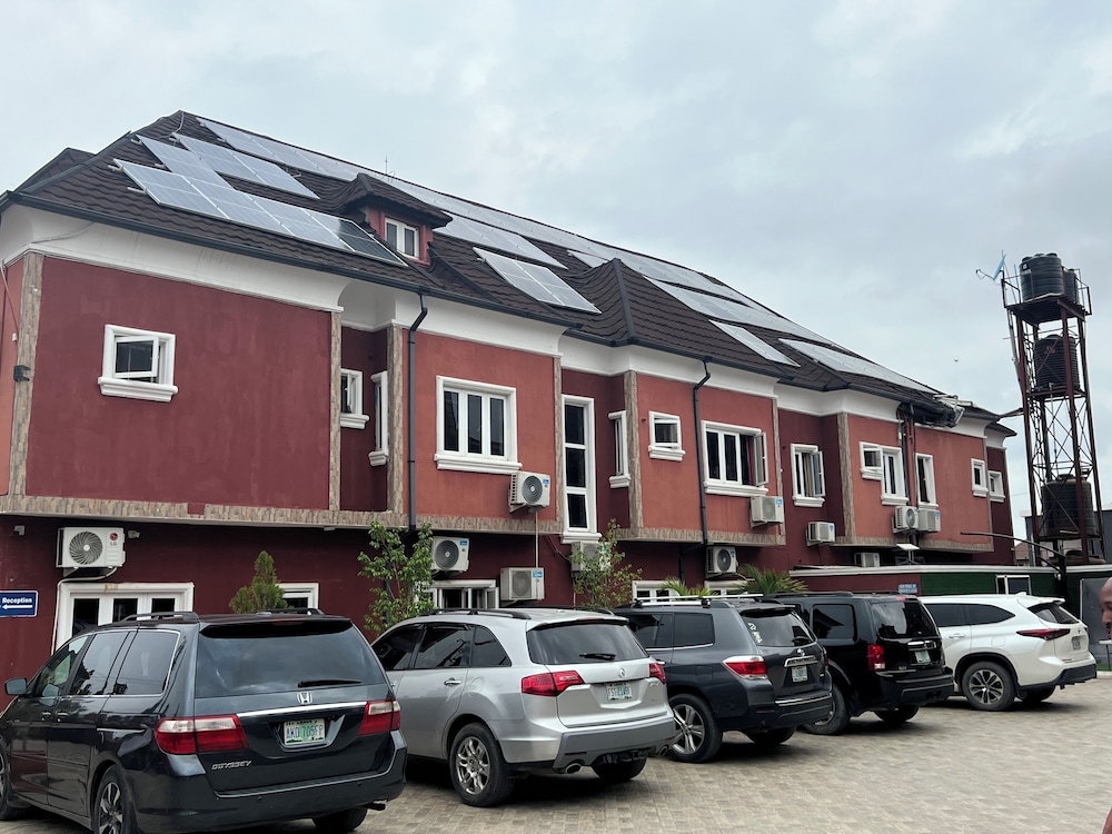 Ice Suites - Lagos