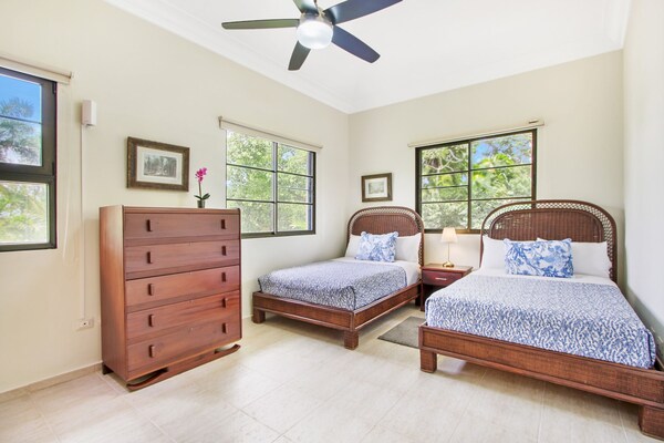 庞塔卡纳度假俱乐部花园高尔夫球车女仆别墅 - 蓬塔卡納