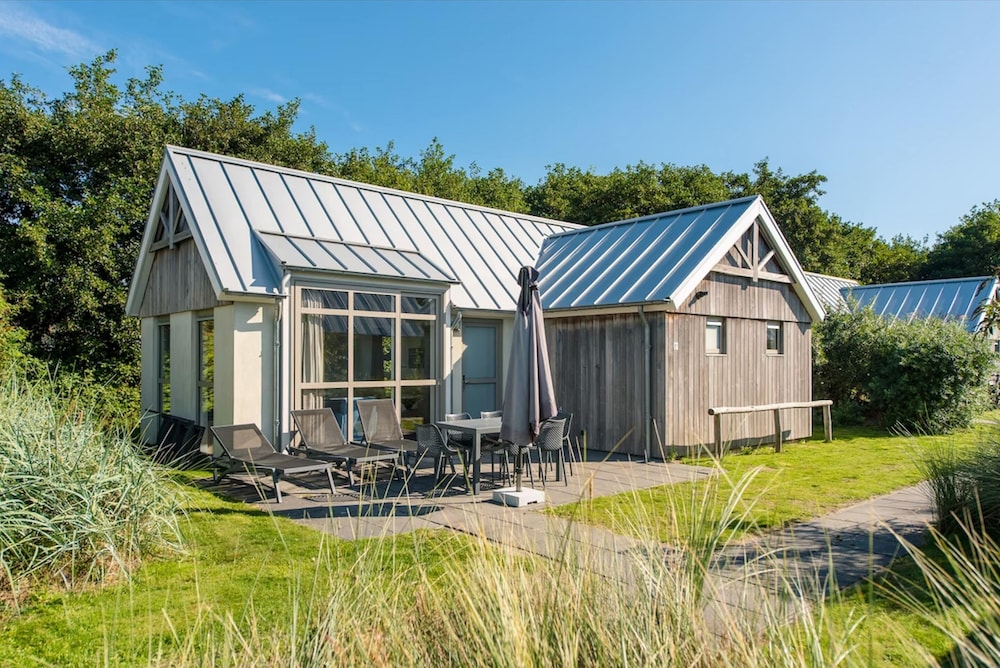 Modern Chalet With Two Bathrooms, In A Holiday Park At 1.5 Km. From The Beach - Friesland