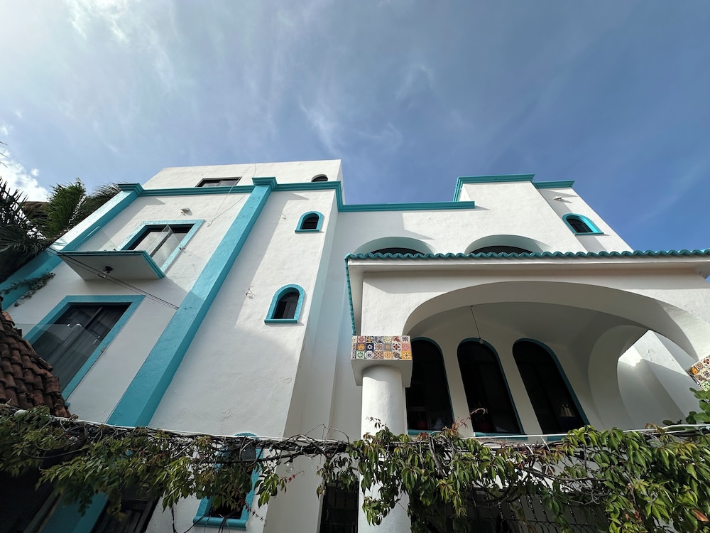 Plaza Nardos Hotel & Suites - Playa del Carmen