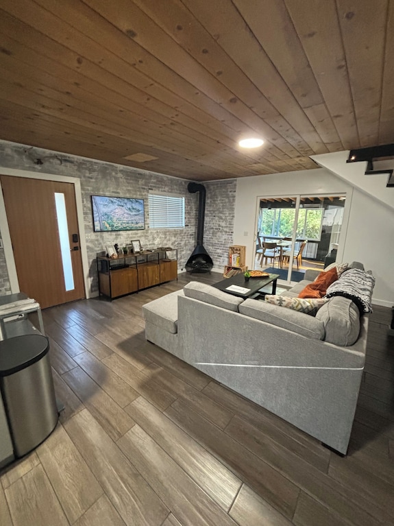 Cozy 2-bedroom Cabin In Charming Green Valley Lake With Jacuzzi, Ac, Ev Charger - Running Springs, CA