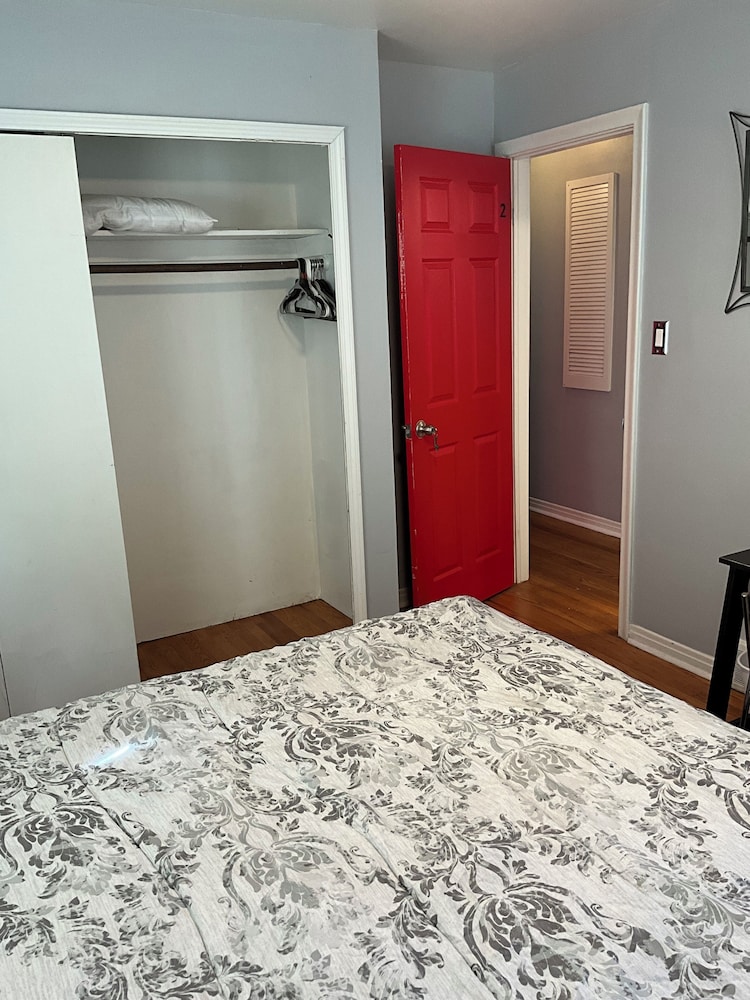 3br Home 20’ Dtn Detroit, Near Corewell Health Hos, Meijer’s Major Bus Routes - Detroit, MI