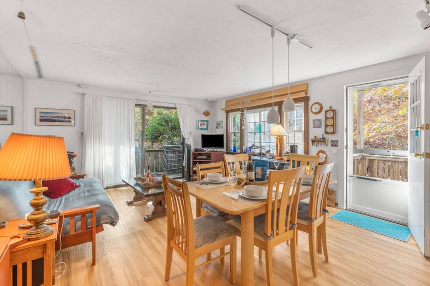 Beachfront Provincetown Stay Steps To Sandy Shores, Dining & Harbor Views - Provincetown, MA