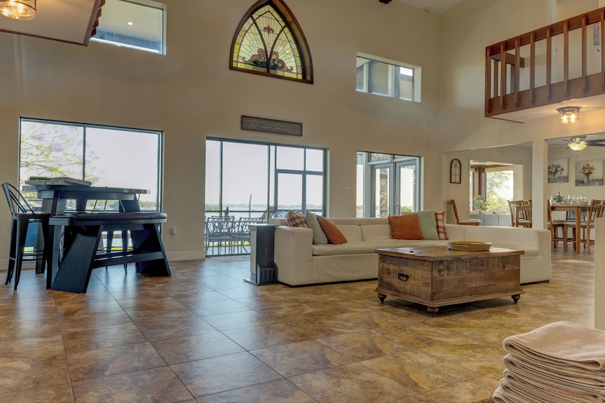 Lakefront Home, 2 King Beds, Kayak, Large Kitchen - Lake Placid, FL
