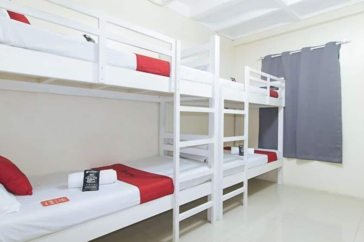 Escrivaninha, Wi-Fi de cortesia, roupa de cama