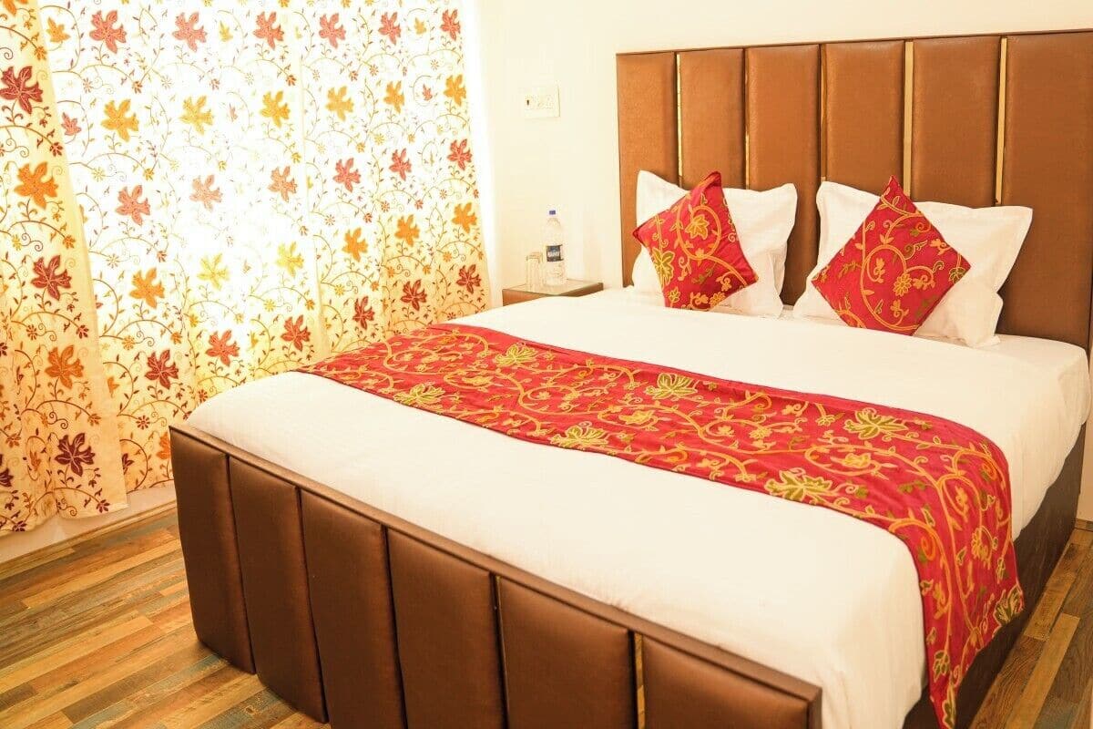 Quarto casal luxo | 1 quarto, Wi-Fi de cortesia
