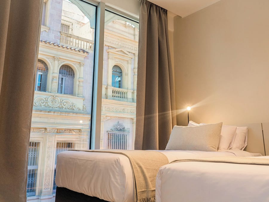 Quarto Triplo | Cofre no quarto, cortinas/cortinados opacos, Wi-fi grátis