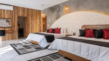 Quarto Familiar, vista para o jardim | Cofre no quarto, secretária