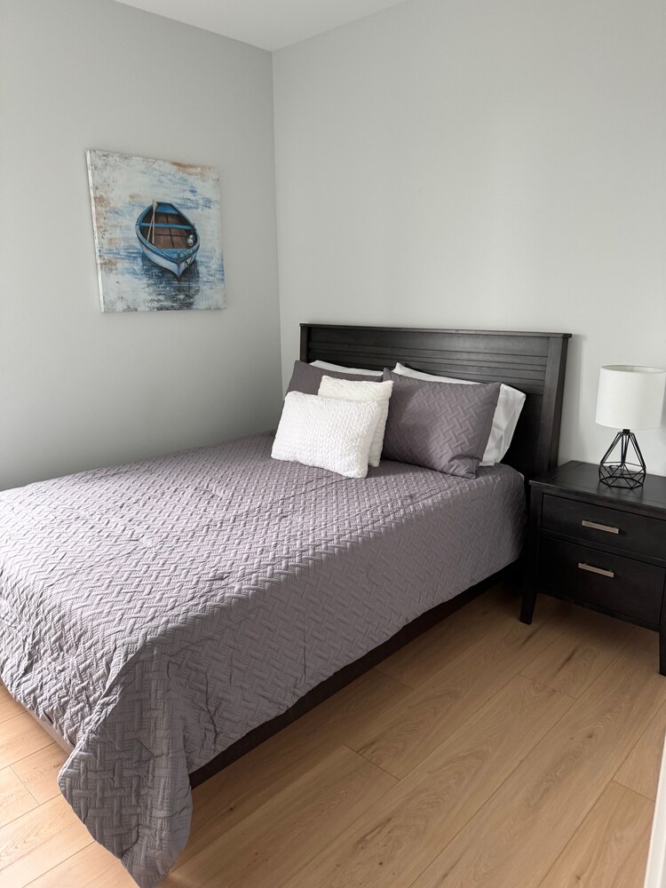 Modern 5br Chalet With Ocean Bay Views Within Minutes To The Beach And Town - Prince Edward Island