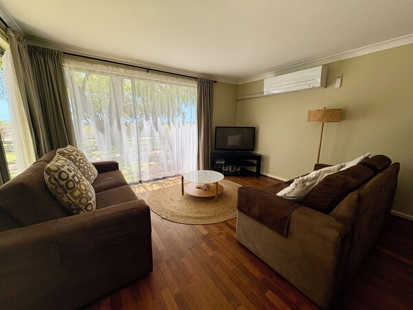 98 Steps To The Beach - Busselton