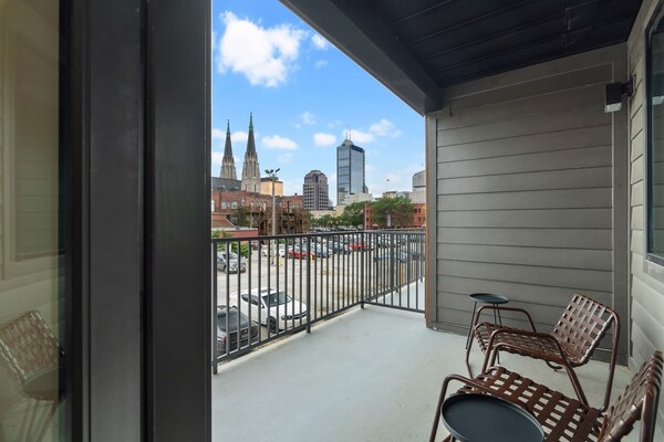 Cozysuites On Mass W Garage Parking 19 - Indiana