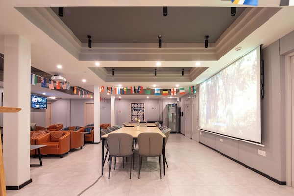 Dayin International Youth Hostel - People's Square & Old Town - Shanghai