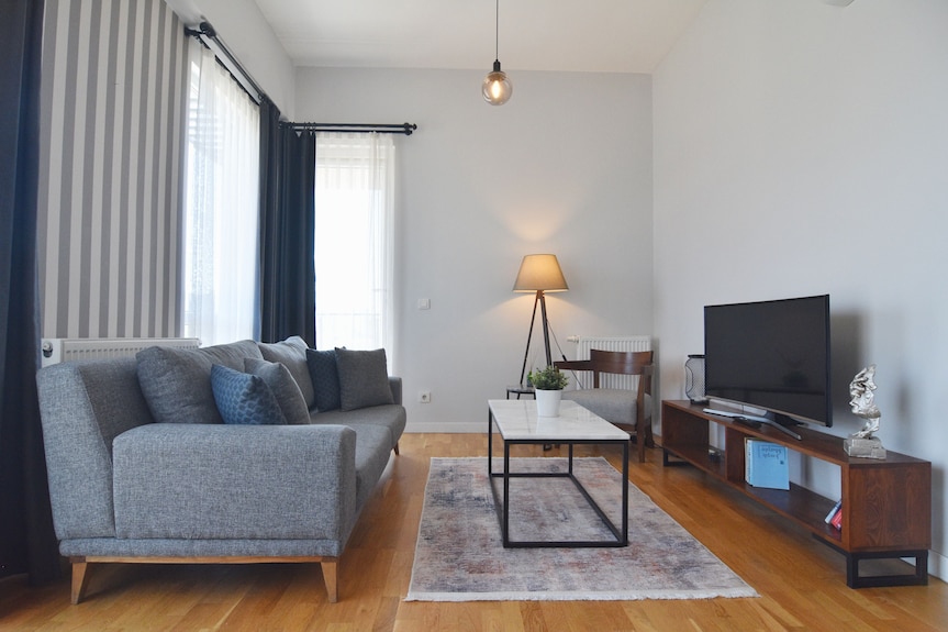 7th Floor Central 1-bdr Apt Wi-fi/pool/gym - İstanbul