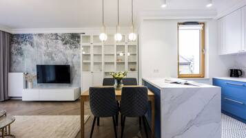 Apartamento Exclusivo | Sala de estar | Smart TV de 42 polegadas com canais digitais