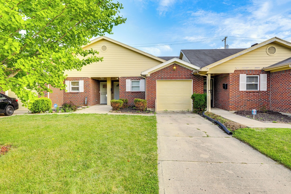Convenient Dayton Condo W/ Grill: 4 Mi To Downtown - Dayton