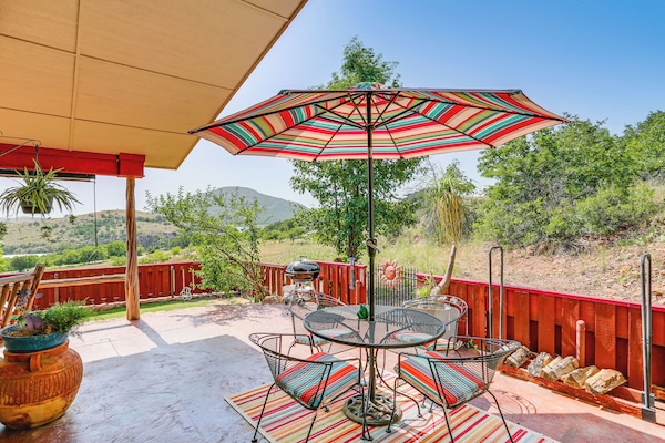 Medicine Park Cottage: Walk To Lake Lawtonka! - Elgin, OK
