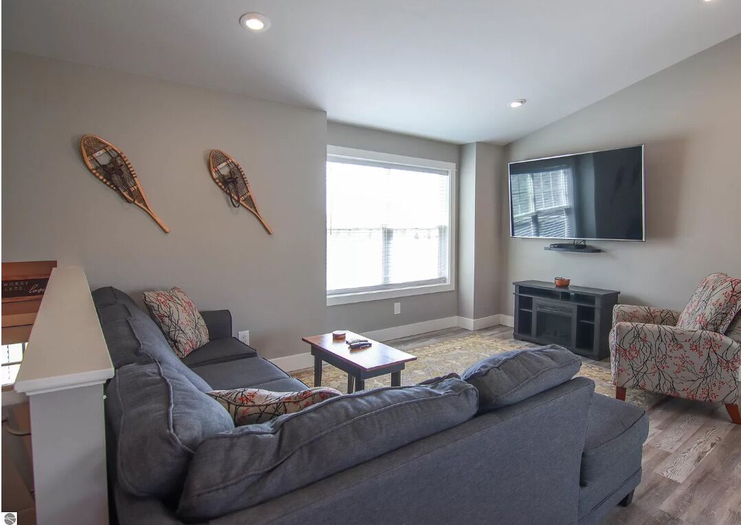 Brand New House Across From Crystal Mountain Resort. Great For Family Gatherings - Thompsonville, MI