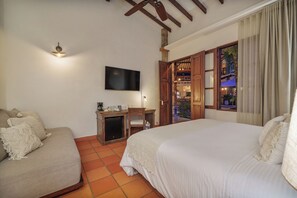 Quarto Triplo | Televisão