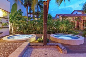 Banheira de hidromassagem exterior