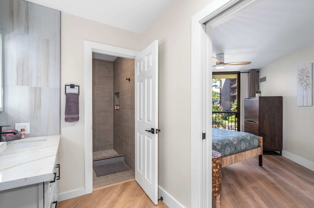 Hip Hawaiian Oceanfront Vistas - Kihei | Vrbo