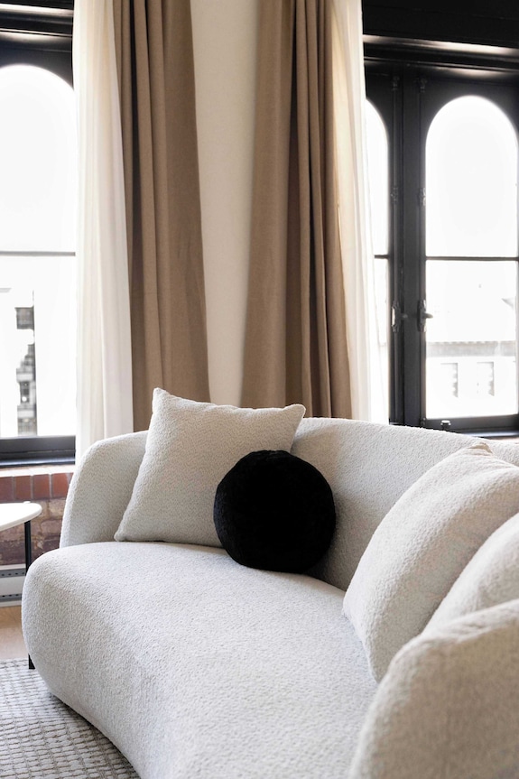 Maison Place Jacques-cartier Luxury Loft Apartment Old Montreal View On Place Jacques-cartier Full Kitchen Wi-fi Ac - Longueuil