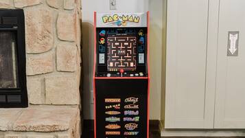 Cabine, 2 quartos | Sala de jogos