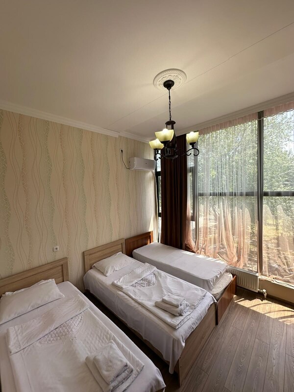 Ai̇si̇ Hotel - Kutaisi