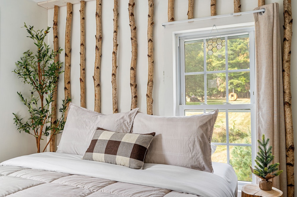 Charming Farmhouse, Sauna - 4 Bedrooms, Wifi, Ac In Upper Jay - Adirondack Mountains