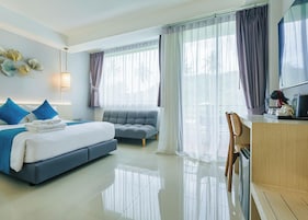 Estúdio luxo, vista para a colina | Roupas de cama premium, edredons de pluma, camas com colchões pillow-top