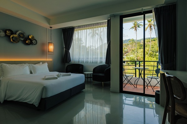 Estúdio luxo, vista para a colina | Roupas de cama premium, edredons de pluma, camas com colchões pillow-top